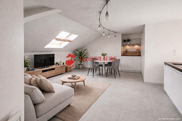 Appartement à vendre - Saint-Louis, Centre-ville - 3 pièces - 2 chambres