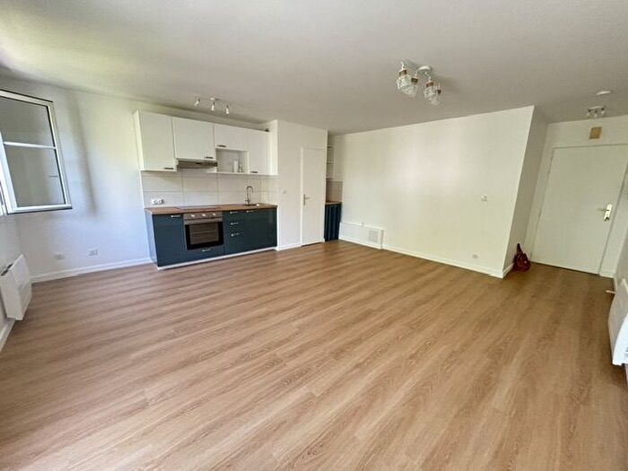 Montigny-le-Bretonneux : Appartement 2 pièces à louer
