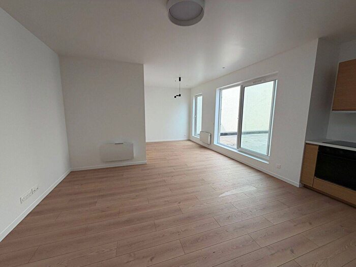 Moulins, Lille : Appartement 3 pièces à louer