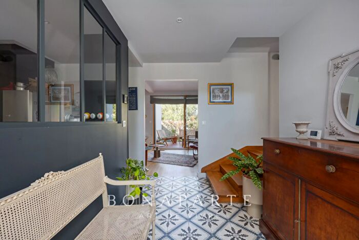 Quartiers Sud-Ouest, Sainte-Thérèse : Maison 8 pièces à vendre