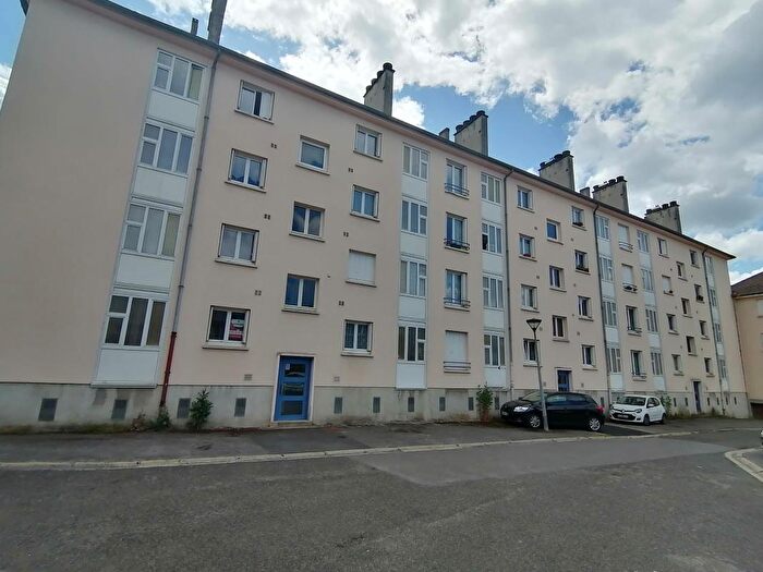 Appartement à vendre - Noyon, Centre-ville - 4 pièces - 3 chambres