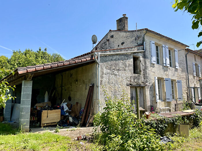 Maison 7 pièces à vendre - Saint-Savinien