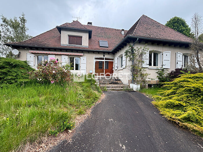 Vézac - Maison 8 pièces à vendre