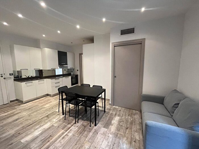 Appartement à louer - Libération, Nice - 3 pièces - 1 chambre