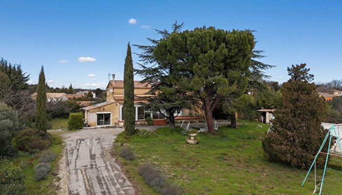 Maison à vendre - Rochefort-du-Gard - 7 pièces - 5 chambres