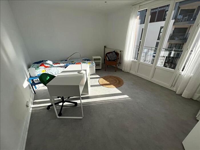 Appartement à louer - Bron, Centre-ville - 2 pièces - 1 chambre