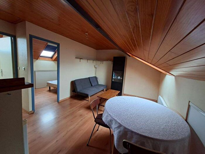 Appartement à louer - Ouest, Carhaix-Plouguer - 2 pièces - 1 chambre