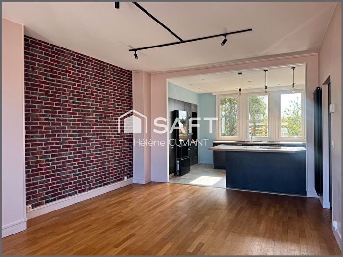 Lisieux, Trevett, Quatre Sonnettes : Appartement 4 pièces à vendre
