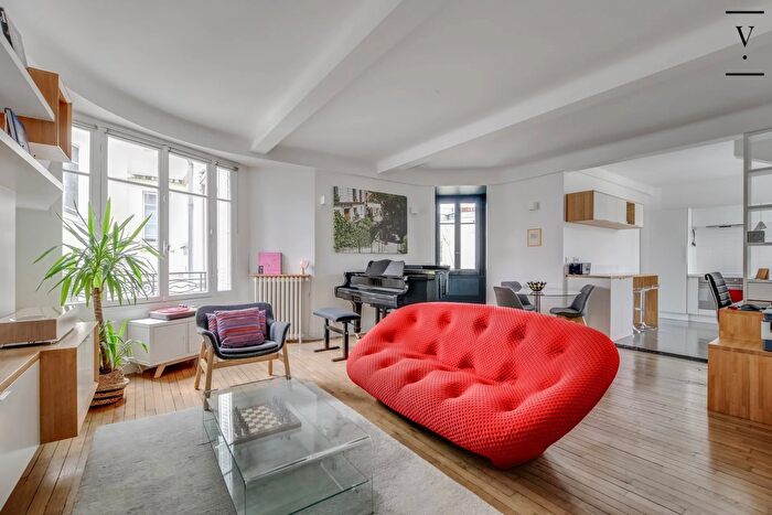 Appartement à vendre - Paris e , Grandes Carrières, Clichy - 3 pièces - 1 chambre