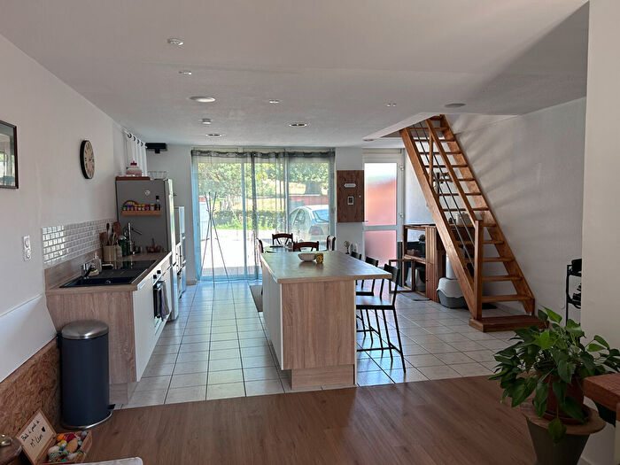 Maison 2 pièces à Asnans-Beauvoisin, à louer