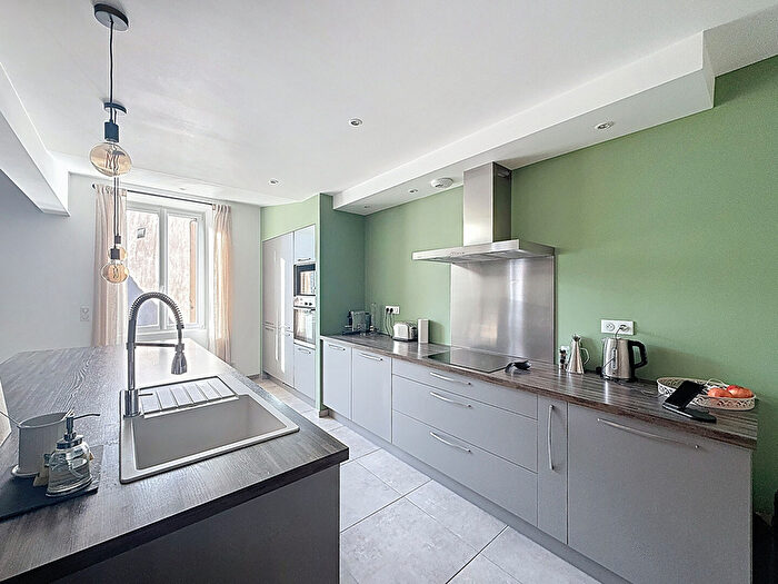 Maison à vendre - Saint-Maximin-la-Sainte-Baume, Centre-ville - 4 pièces - 3 chambres