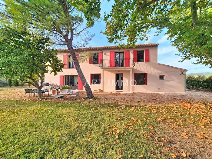 Maison 4 pièces à L'Isle-sur-la-Sorgue, Centre-ville, à vendre