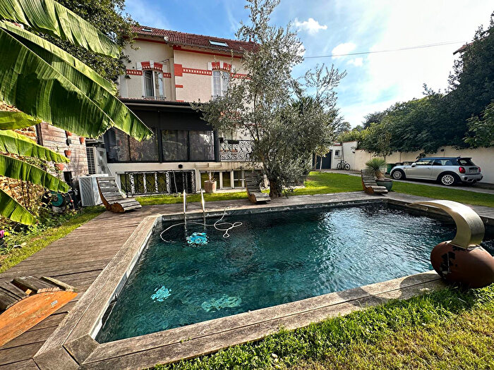 Maison à vendre - Le Raincy, Centre-ville, Mairie, Thiers - 6 pièces - 4 chambres