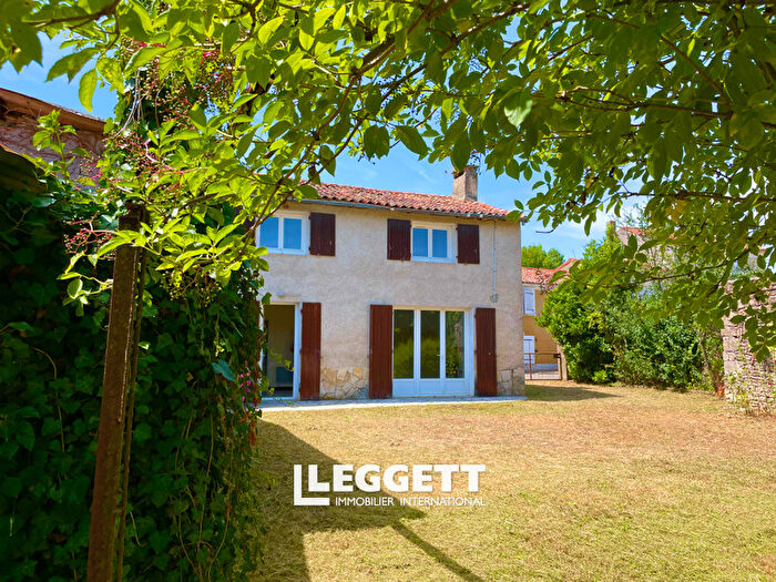 Maison à vendre - Paizay-Naudouin-Embourie - 5 pièces - 2 chambres