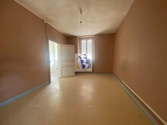 Appartement à louer - Ruelle-sur-Touvre - 2 pièces - 1 chambre