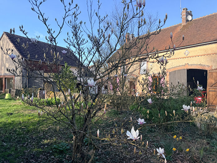 Maison à vendre - Les Ormes - 4 pièces - 1 chambre