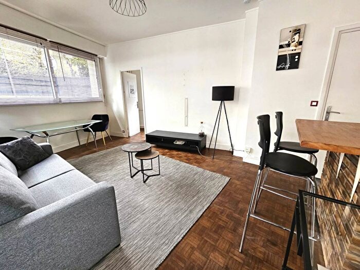 Appartement 2 pièces à Muette Sud, Paris 16ème arrondissement, à louer