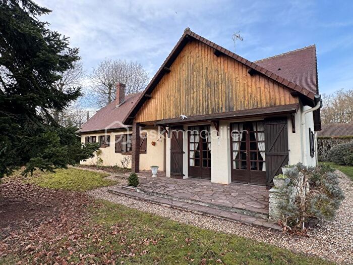 Maison à vendre - Sylvains-les-Moulins - 5 pièces - 4 chambres