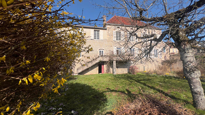 Maison à vendre - Montbard - 16 pièces - 5 chambres