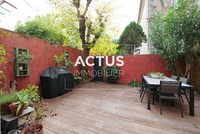 Maison à vendre - Salon-de-Provence, Morgan, Gare - 5 pièces - 4 chambres