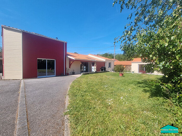 Maison 5 pièces à Sainte-Pazanne, à vendre