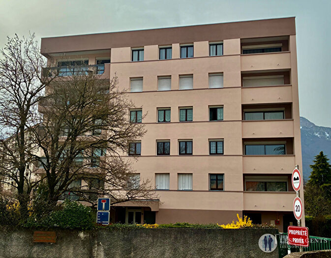 Appartement à vendre - Échirolles, Centre-ville - 4 pièces - 2 chambres