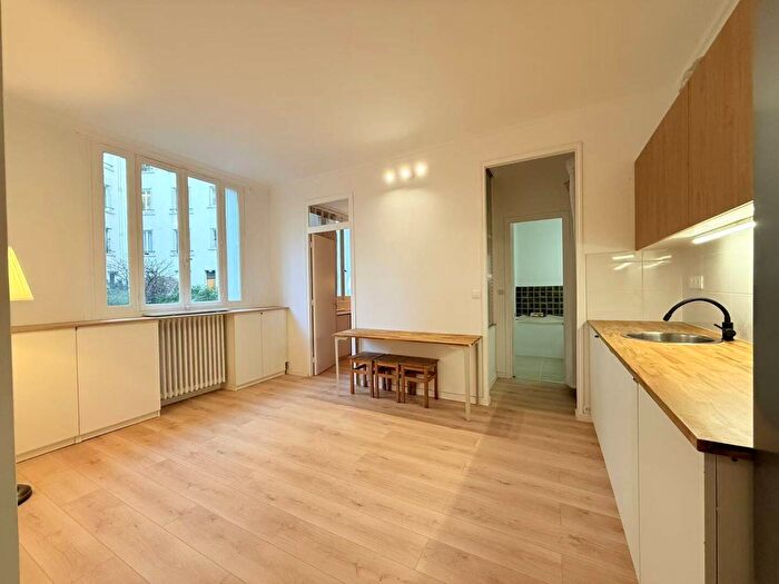 Appartement à louer - Didot-Porte de Vanves, Paris ème arrondissement - 3 pièces - 2 chambres