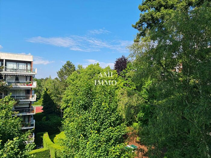 Appartement à louer - Jouy-en-Josas - 3 pièces - 2 chambres