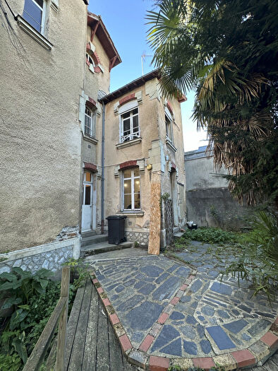 Maison à vendre - Angers, Les Hauts de Saint-Aubin - 6 pièces - 5 chambres