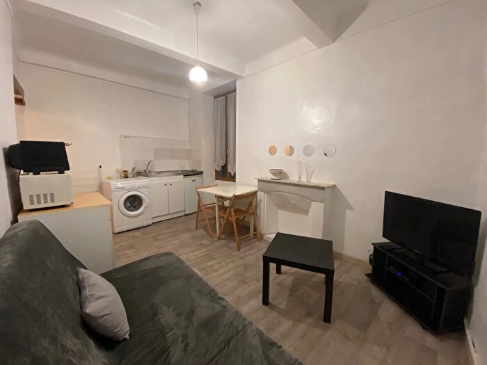 Appartement à louer - Fontan - 2 pièces - 1 chambre