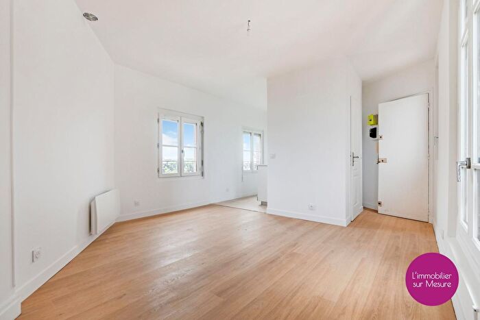 Appartement 1 pièce à Asnières-sur-Seine, Centre-ville, à vendre
