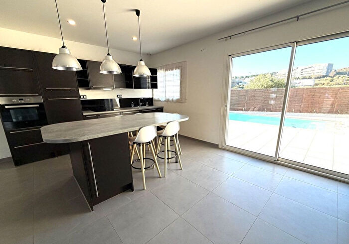 Maison à vendre - Narbonne - 4 pièces - 3 chambres