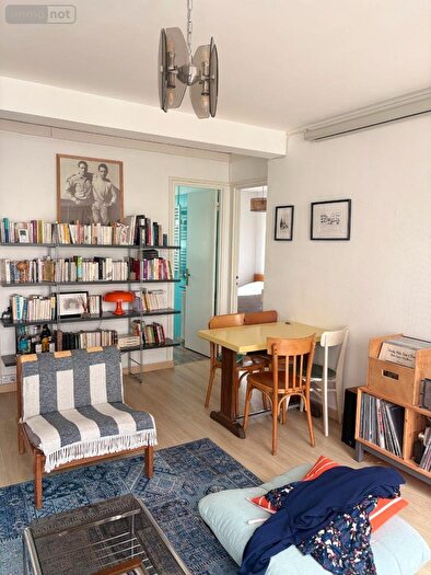 Appartement 3 pièces à vendre à Quartiers Centre, Saint-Hélier, Gare
