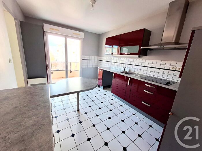 Appartement à louer - Châteauroux, Belle-Isle, Les Rocheforts, Saint-Christophe, Vaugirard - 4 pièces - 2 chambres