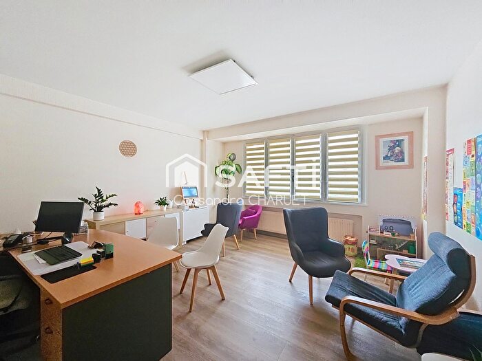 Appartement à vendre - Saint-Priest, Village - 3 pièces - 2 chambres