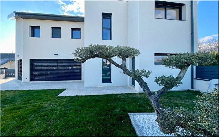 Maison à vendre - Ségny - 4 pièces - 3 chambres