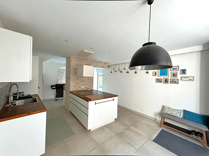 Maison 5 pièces à Carrières-sur-Seine, Centre historique, à vendre