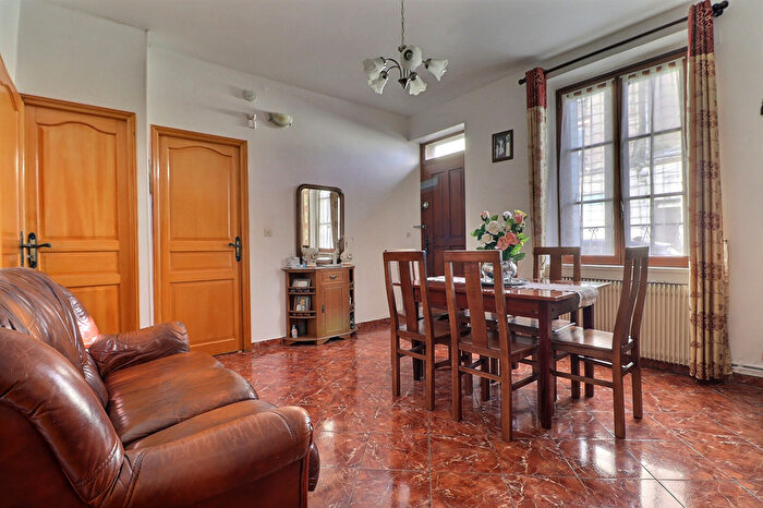 Maison à vendre - Aubervilliers, Centre-ville, Victor Hugo - 5 pièces - 3 chambres