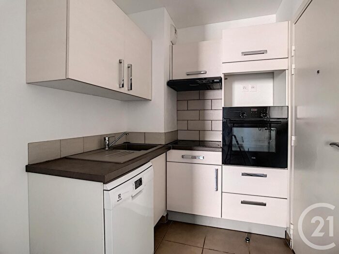 Appartement 2 pièces à Marseille 5ème, Saint-Pierre, à louer