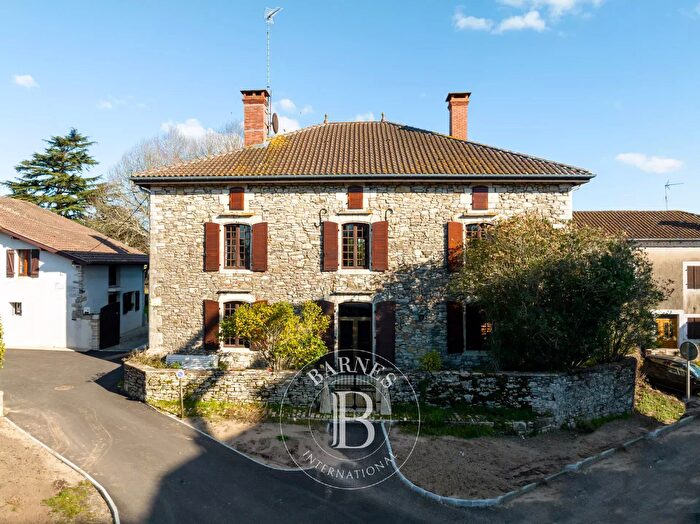 Maison 9 pièces à Saubusse, à vendre