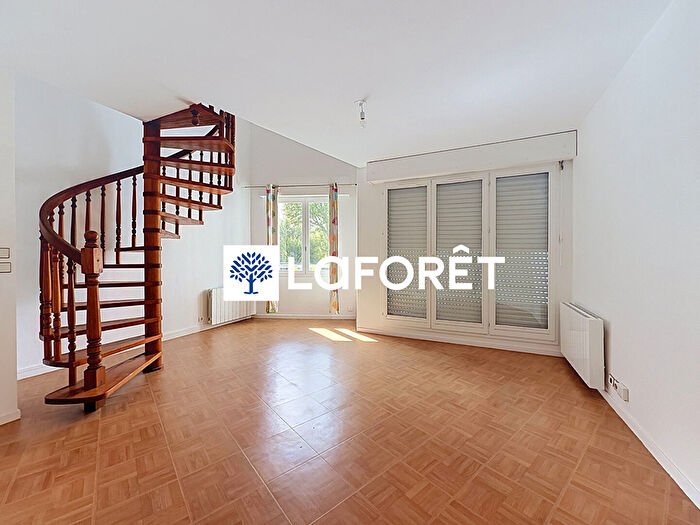 Saint-Nom-la-Bretèche : Appartement 2 pièces à louer