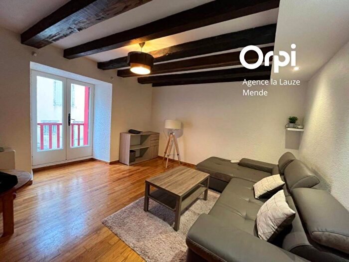 Centre Ville, Mende : Maison 3 pièces à louer