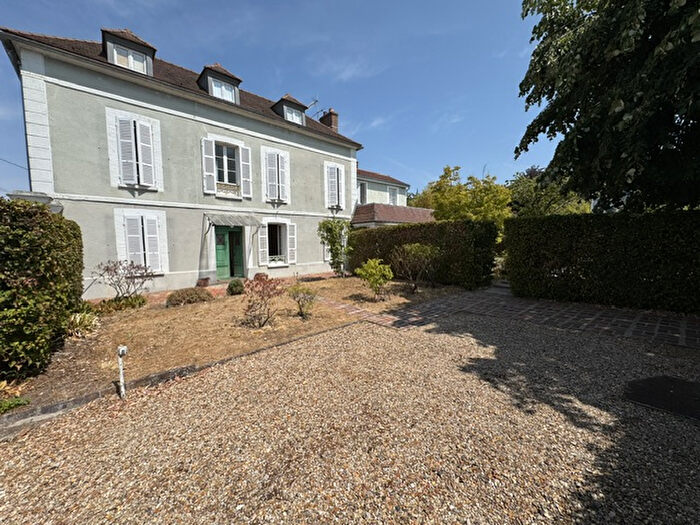 Sens, Les Chaillots : Maison 9 pièces à vendre