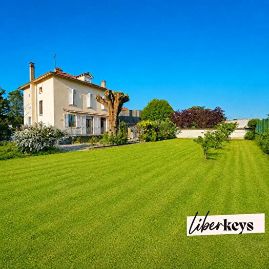Brignais - Maison 9 pièces à vendre