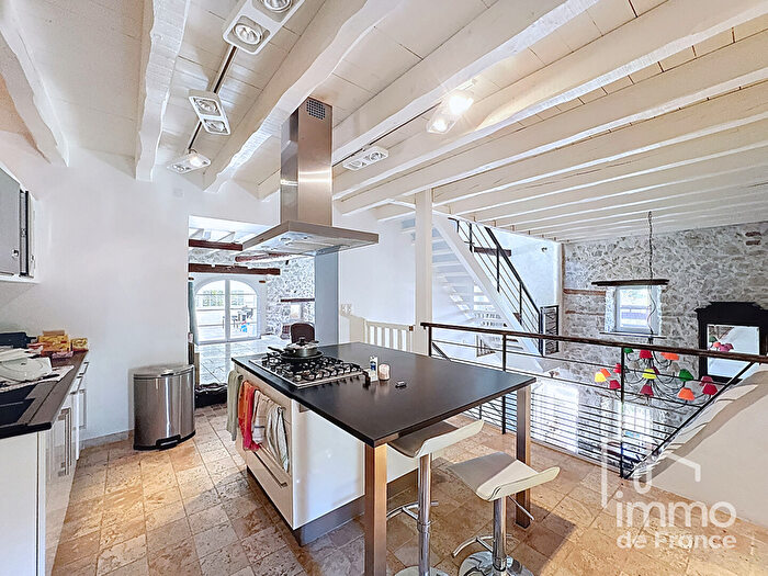 Maison 6 pièces à vendre à Chézery-Forens