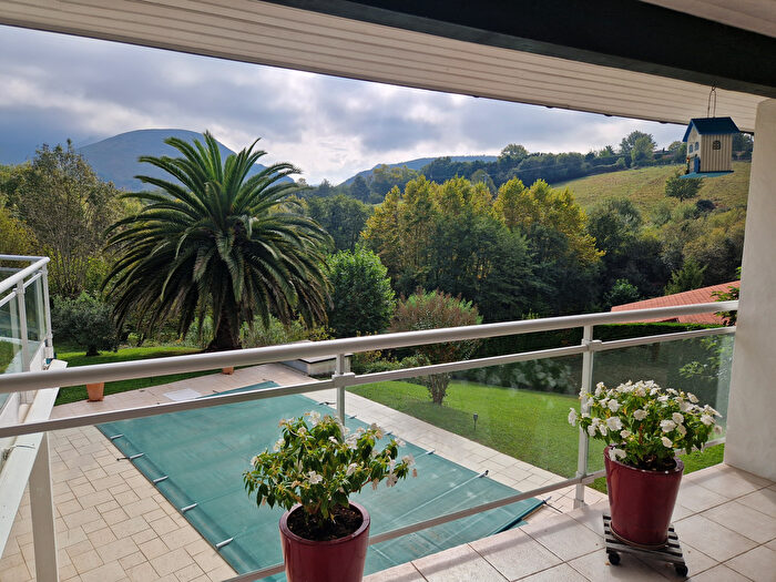 Maison à vendre - Urrugne - 6 pièces - 3 chambres