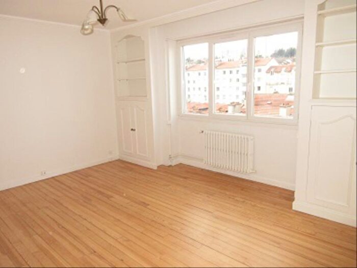 Appartement à louer - Saint-Étienne, Saint-Roch, Vivaraize, Valbenoite, Centre Deux - 1 pièce