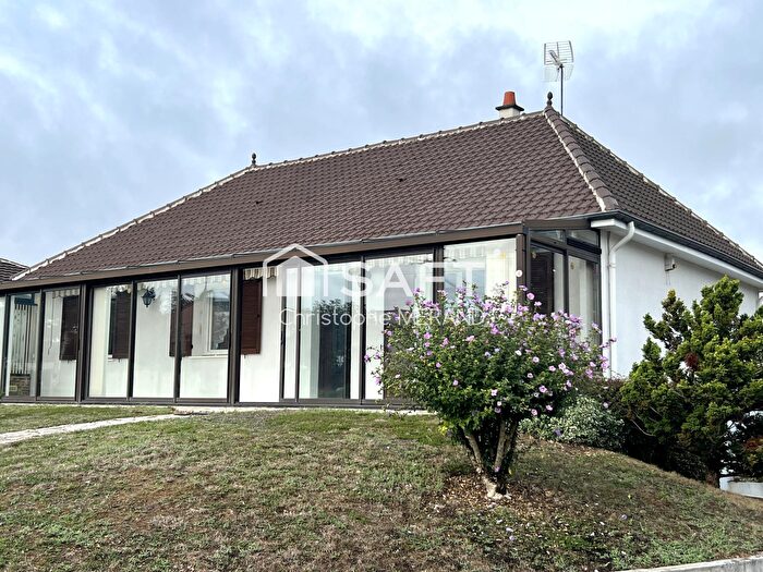 Maison 6 pièces à Dangé-Saint-Romain, à vendre