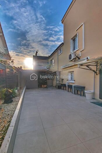 Maison 5 pièces à vendre à Aulnay-sous-Bois, Vieux Pays, Roserai, Bourg