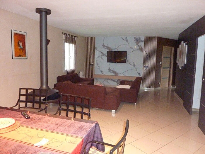 Maison à vendre - Contrexéville - 5 pièces - 3 chambres